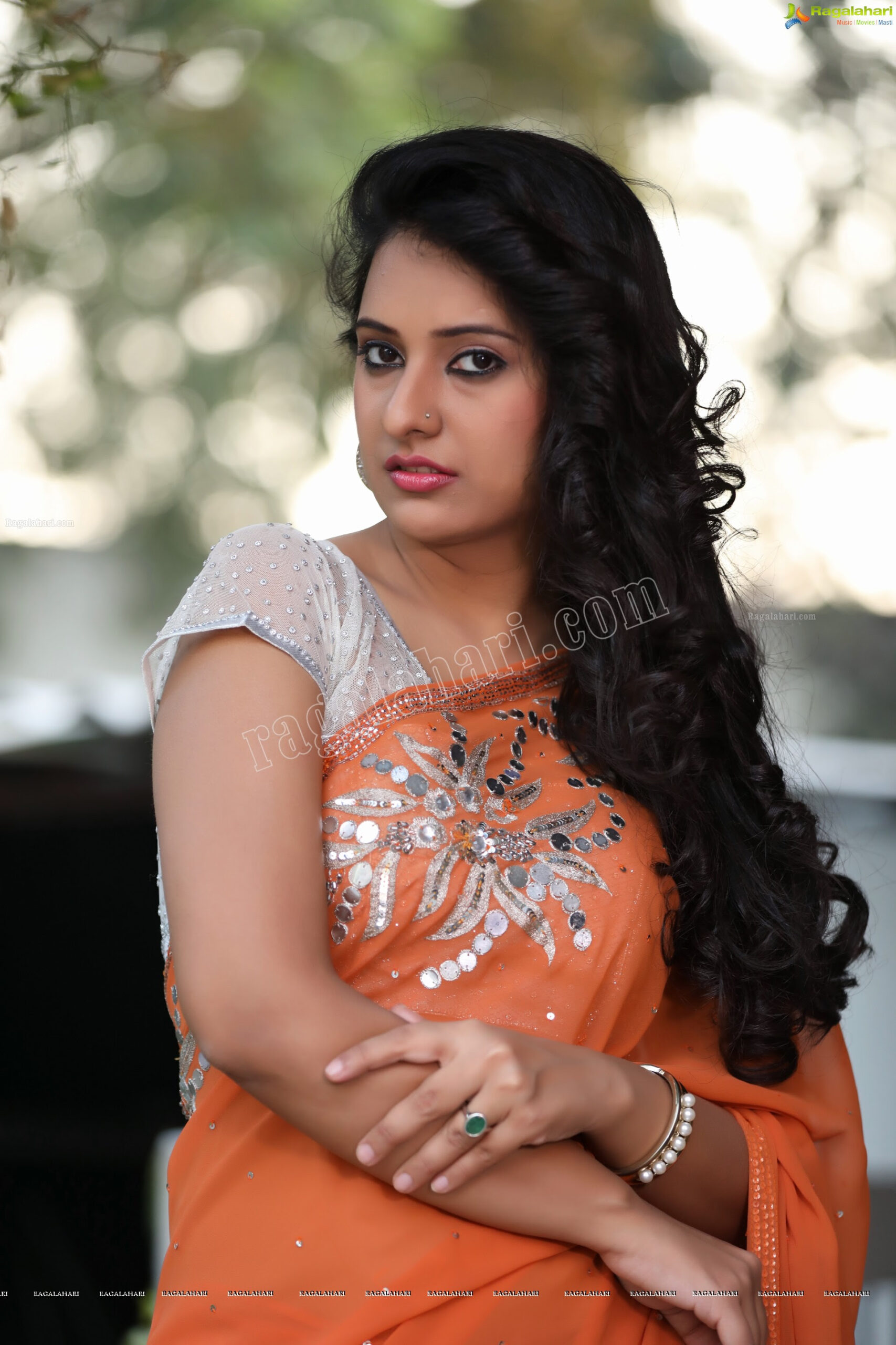 Telugu Actress Nikita Bisht Photos – HD Images or Wallpapers