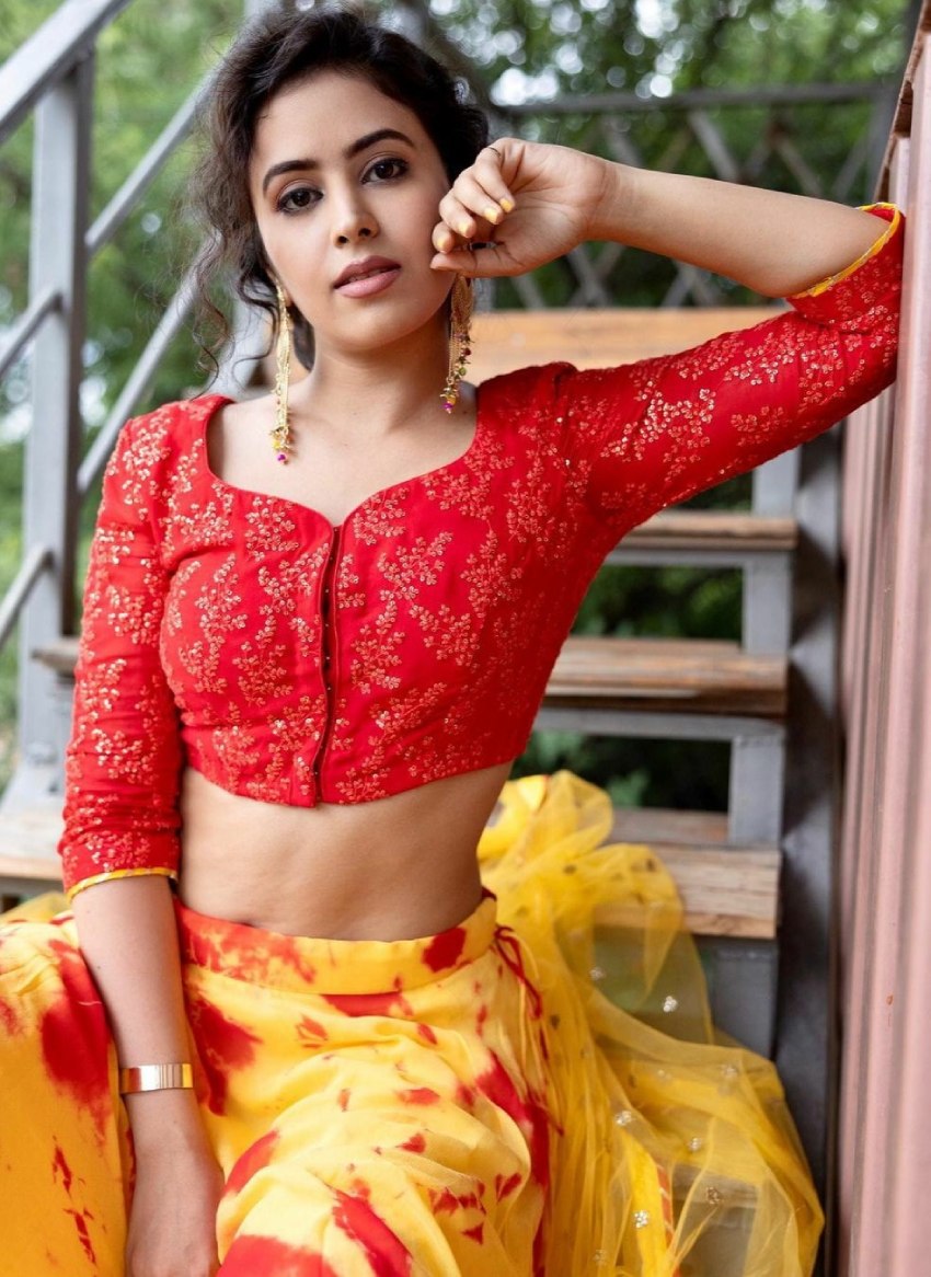 Shobhita Rana (Punjabi Actress & Model) HD Images, Cute Photos ...