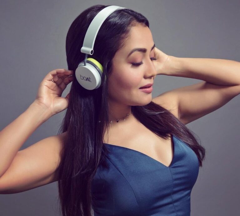 Neha Kakkar Hot | Photos | Pics | New Images & Wallpapers