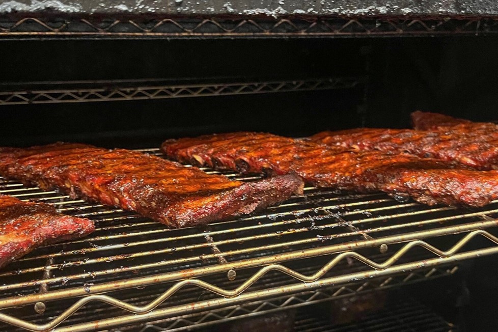 The Definitive Guide to Achieving Mastery in the Art of Smoker BBQ: An ...